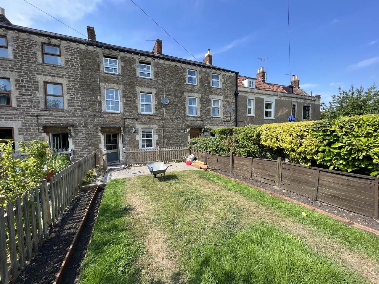 Sunnyside, Frome, Somerset - Lettings-R-Us Letting Agency Frome - 01373 ...